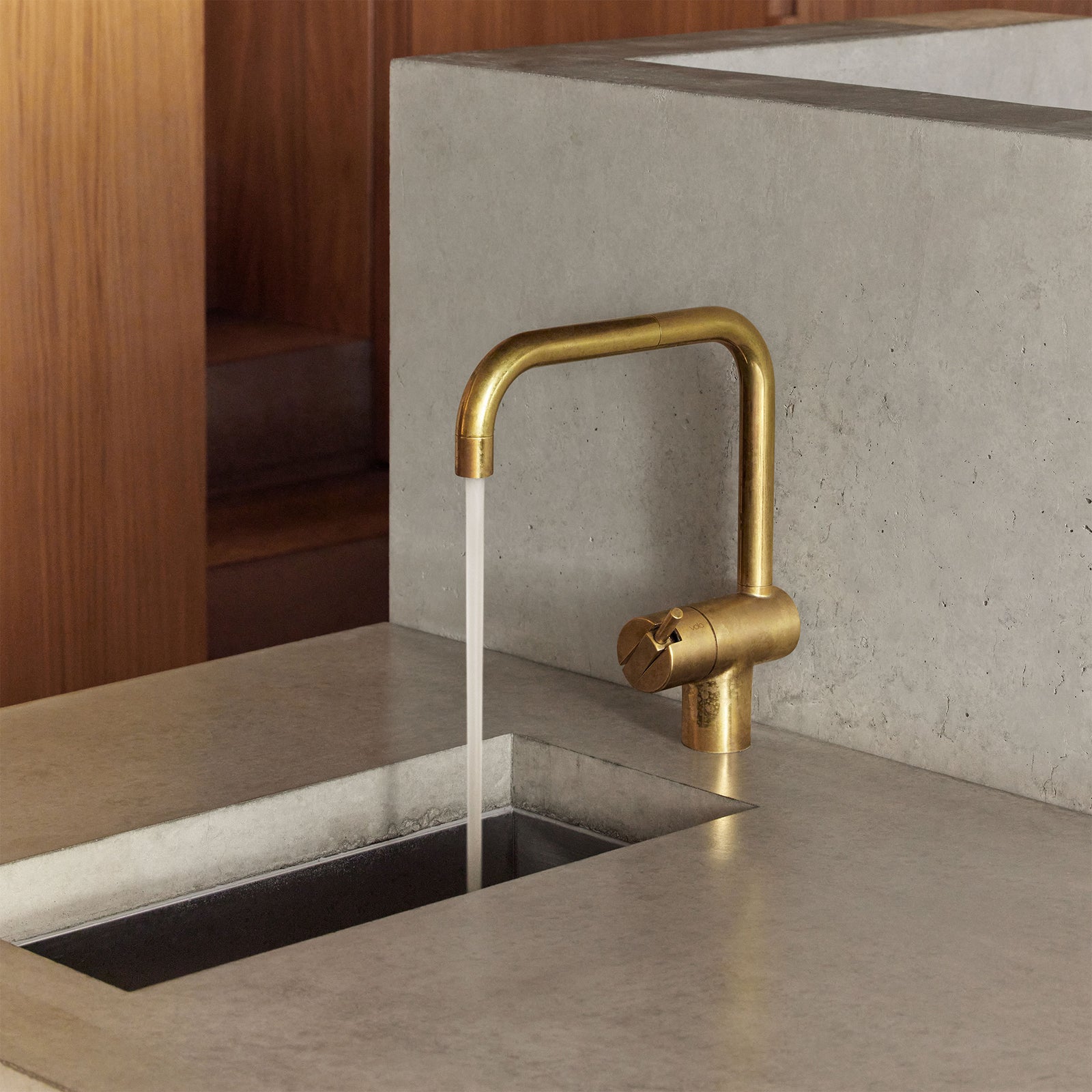 Buy Vola fittings & bathroom accessories | Large selection in stock